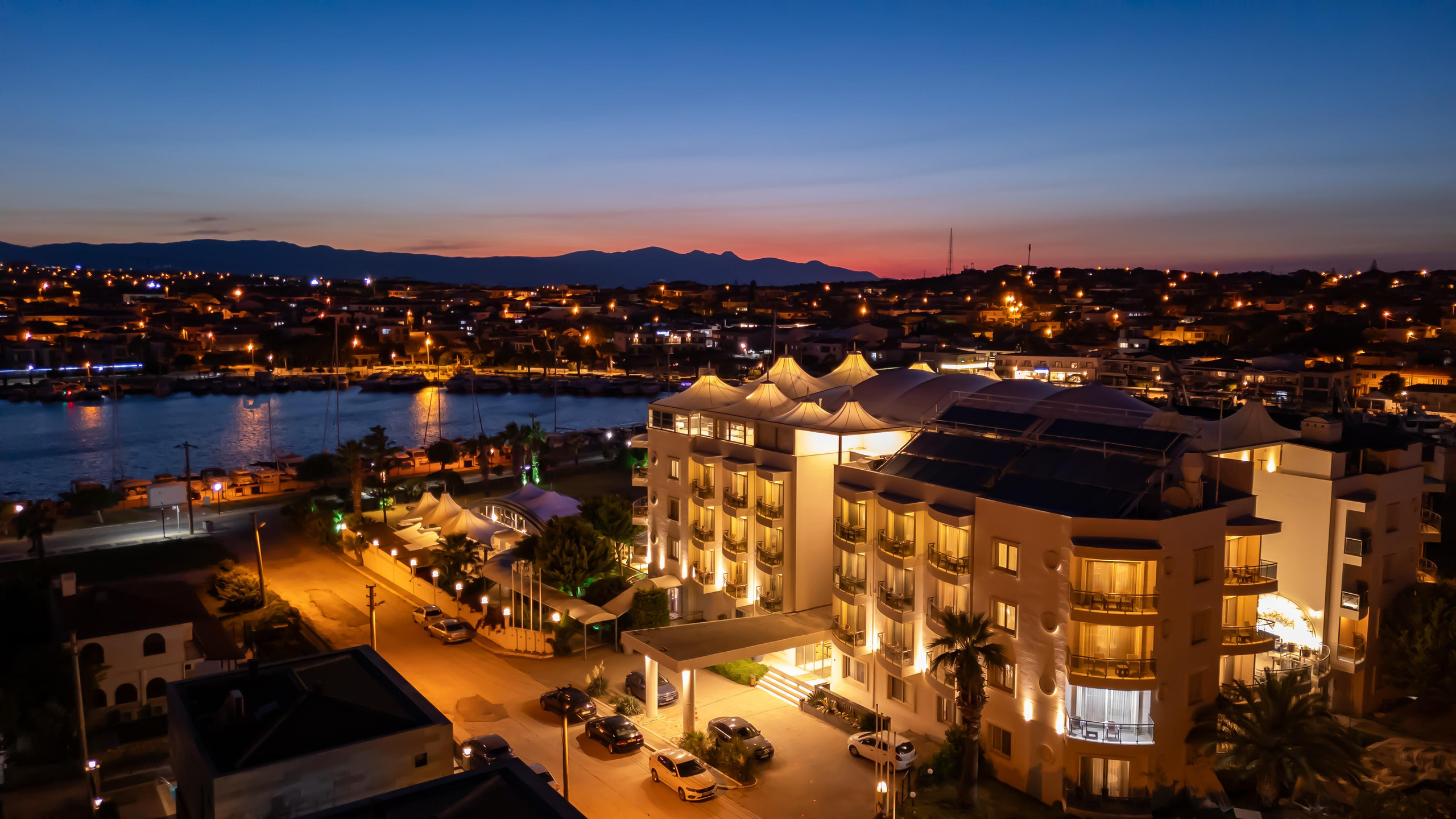 Sisus Marina | Etstur