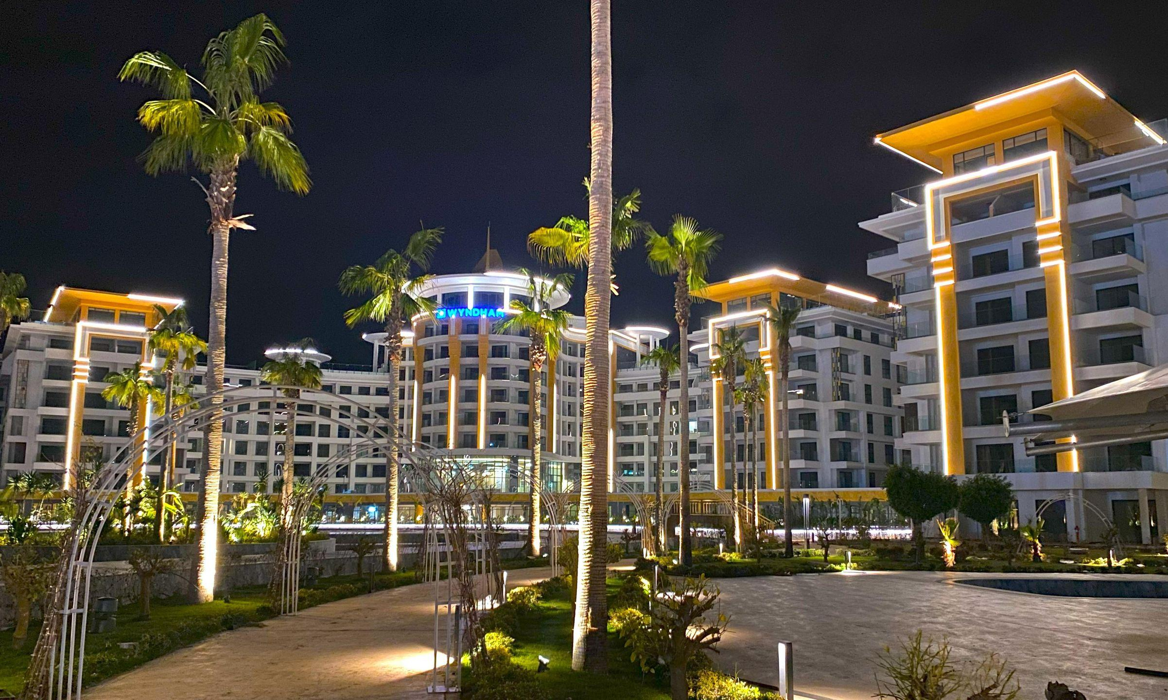 Azura World Hotel | Etstur